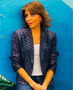 About - Dr. Robin Smith